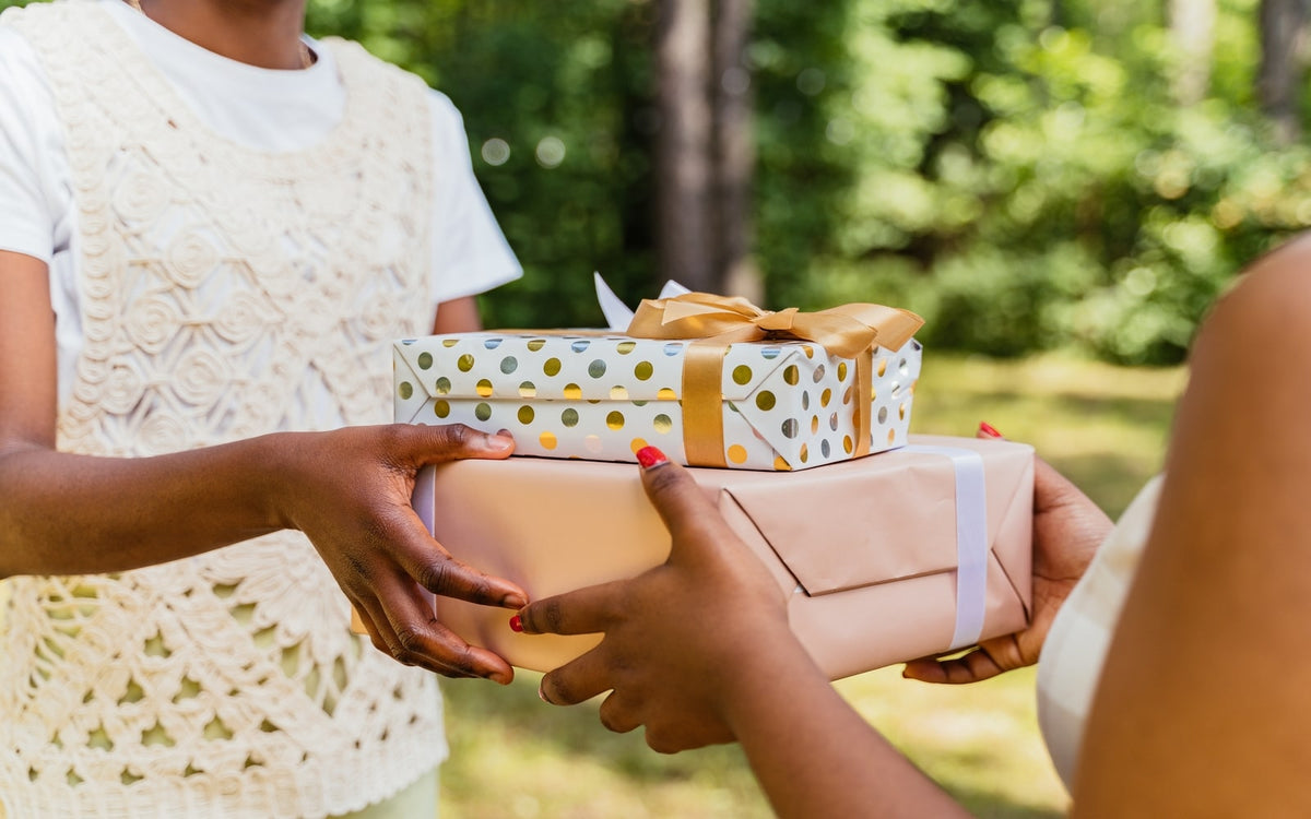 Top 5 Best Friend Gifts for Best Friends Day – Bloomers Intimates